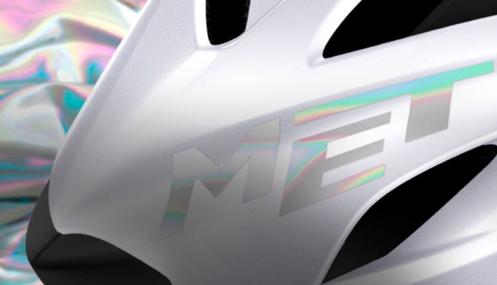 Bold colours and the latest trends | MET Helmets