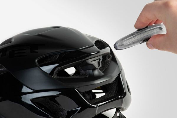 How to install the MET Magnetic USB Led Light | MET Helmets