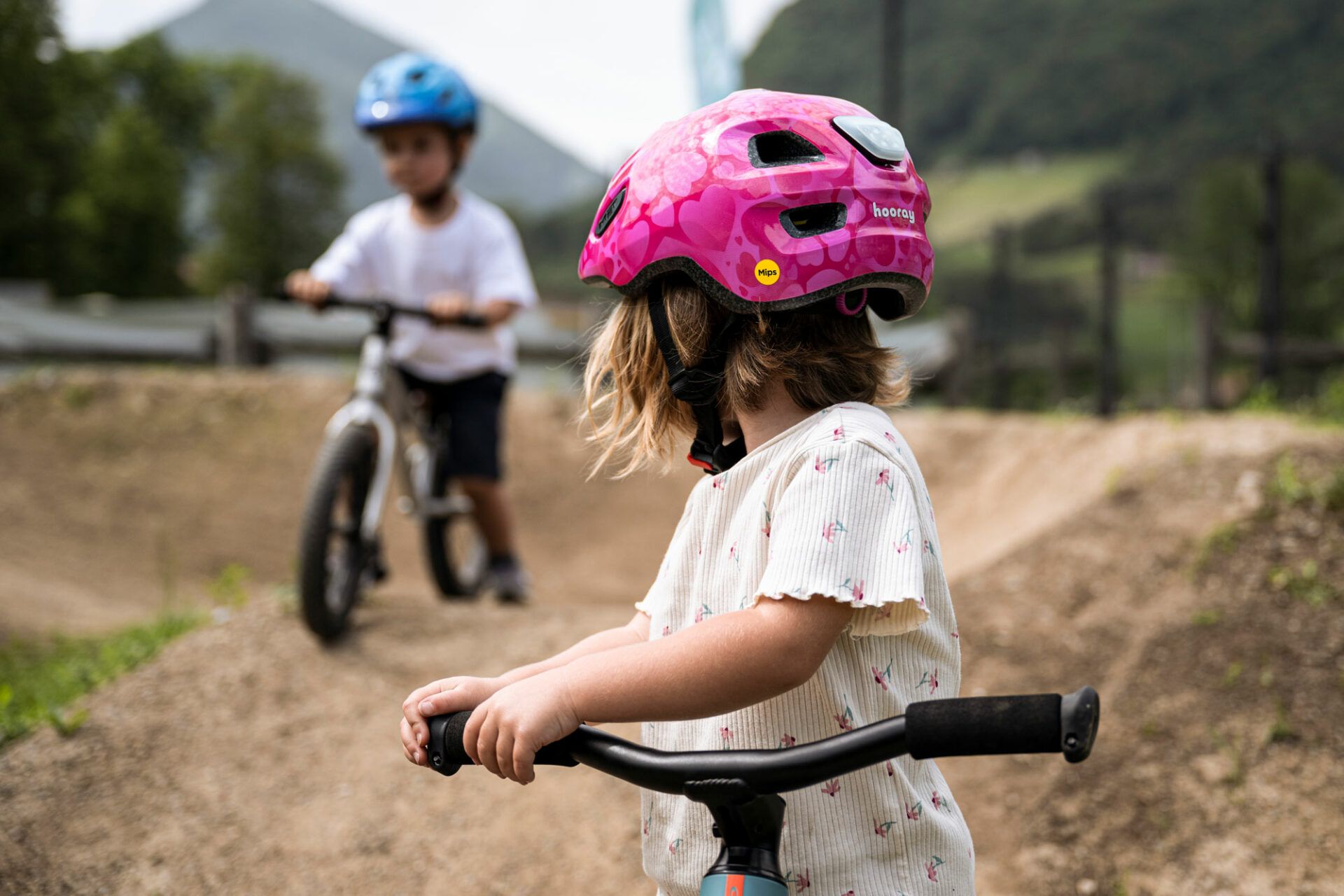 Hooray Mips Kids Helmet | MET Helmets