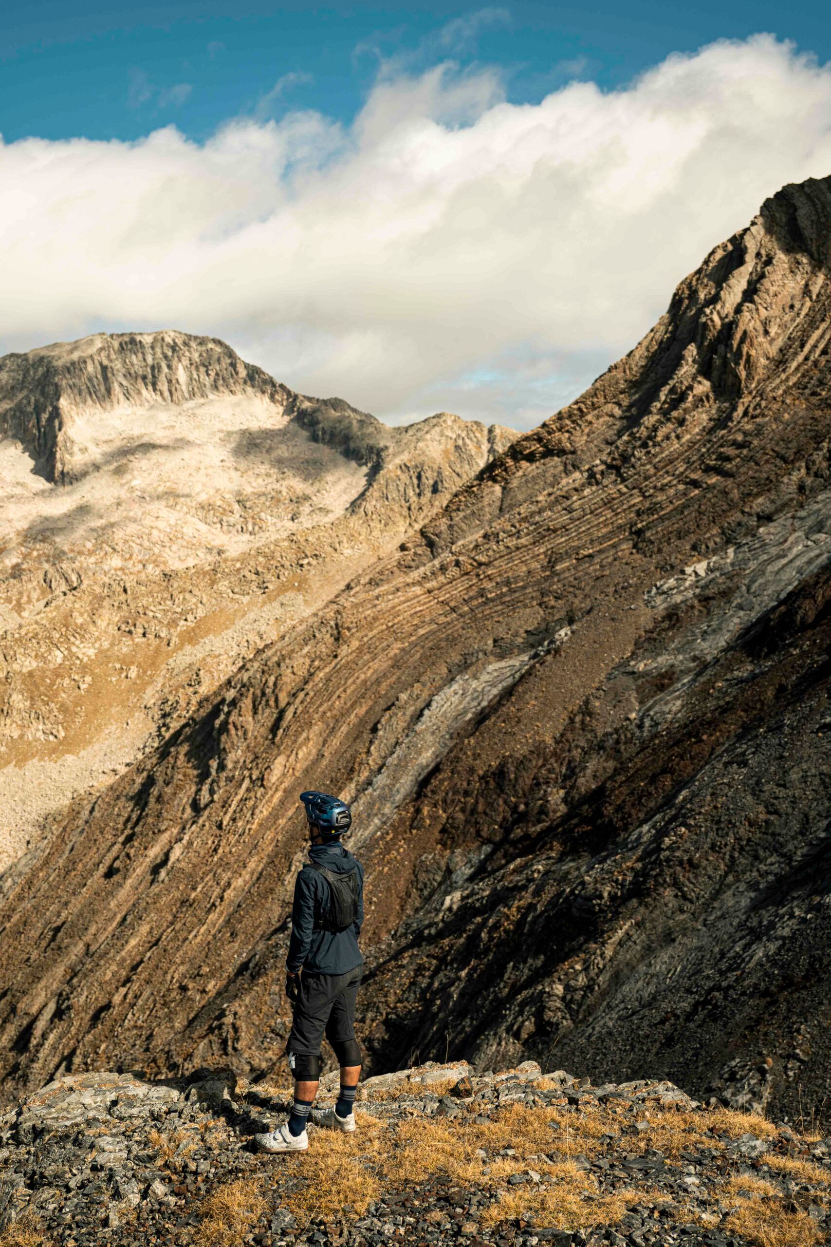 GRAVITATING AROUND THE ANETO | MET Helmets