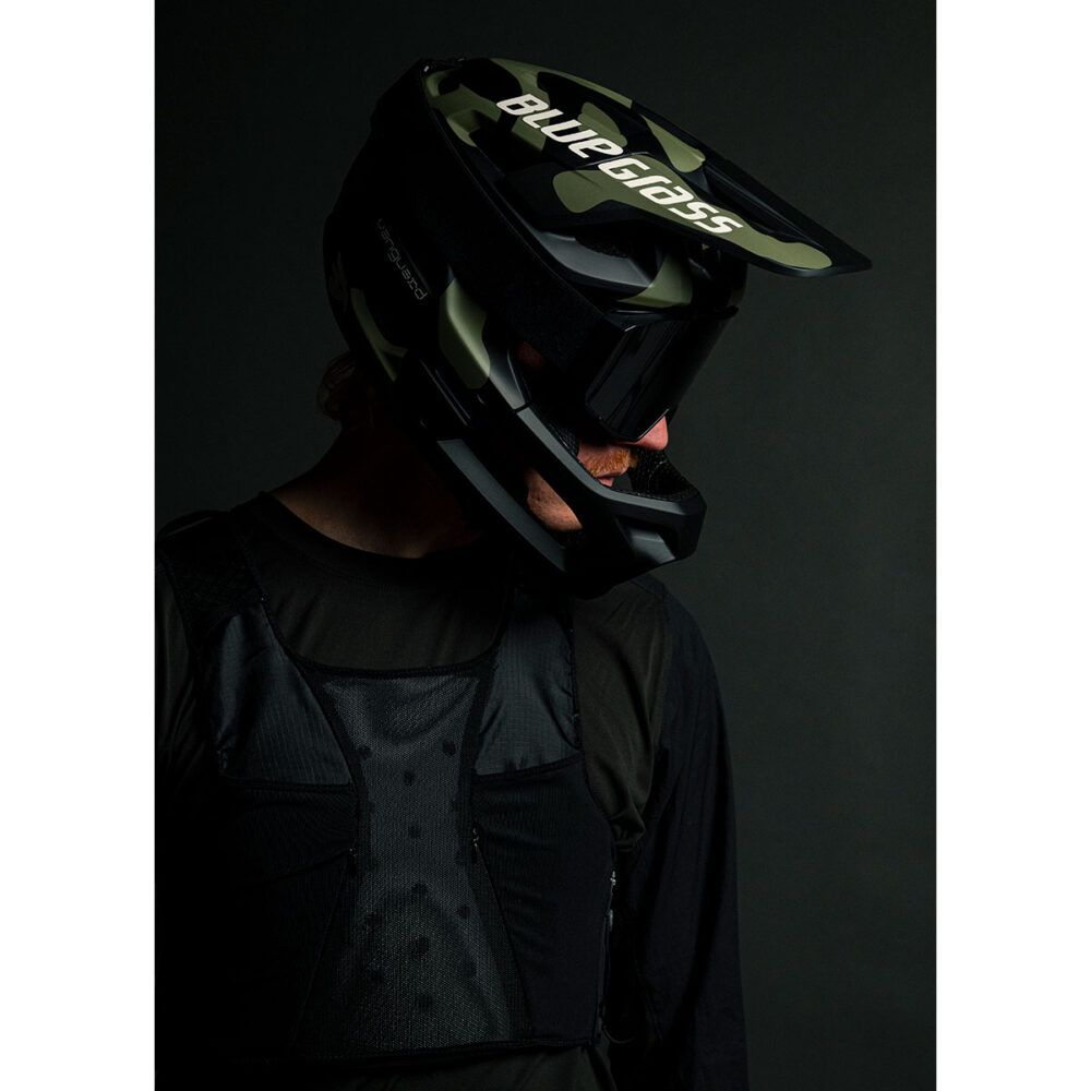 Vanguard Core MTB Helmet for Enduro, Trail and E-MTB | Bluegrass