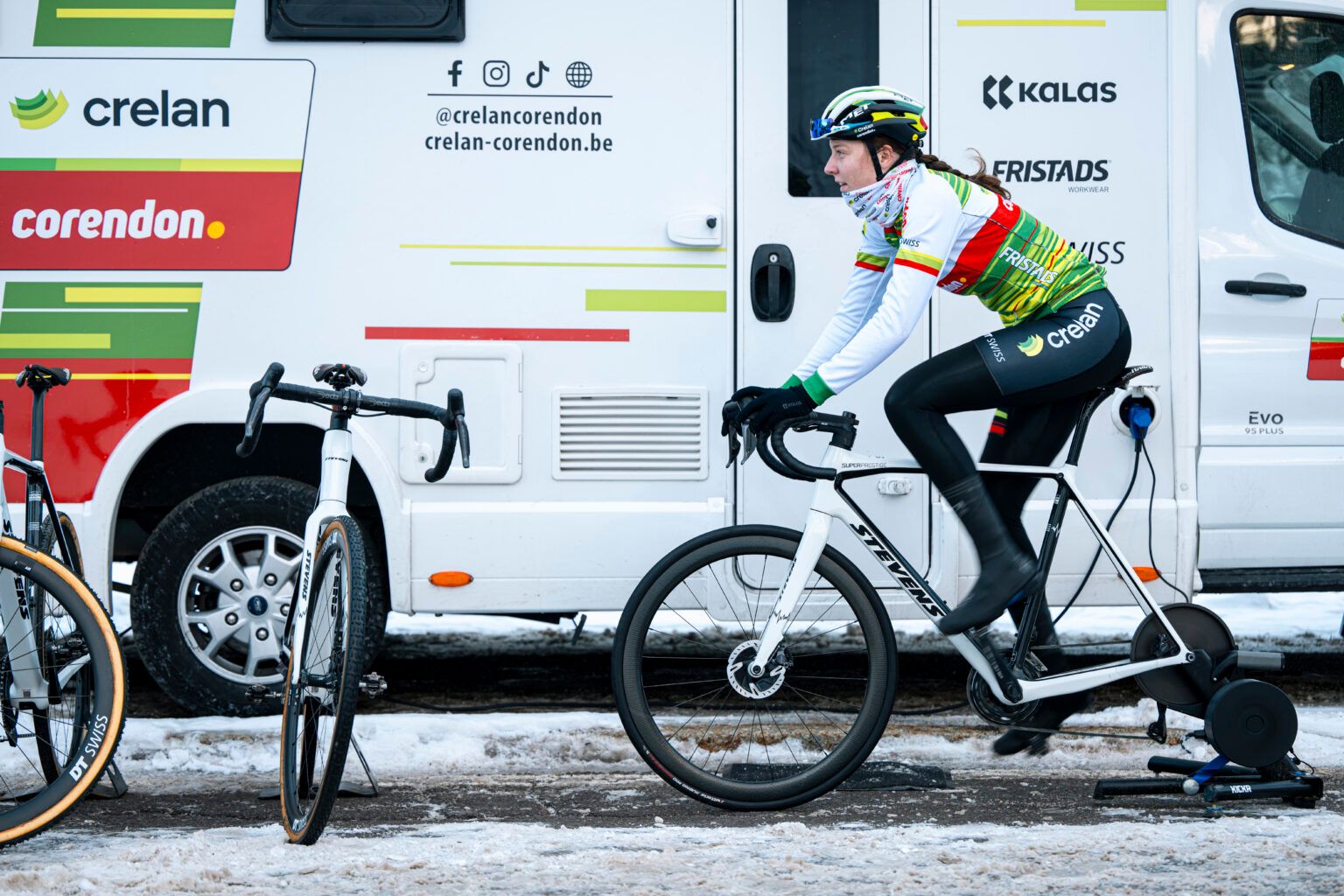 HEATING UP THE SNOW WITH THE CRELAN-CORENDON TEAM | MET Helmets