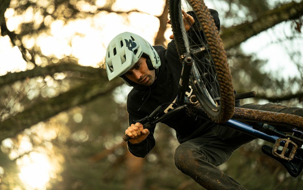 Jetro 3/4 Jet MTB Helmet for Enduro, E-MTB, Dirt | Bluegrass