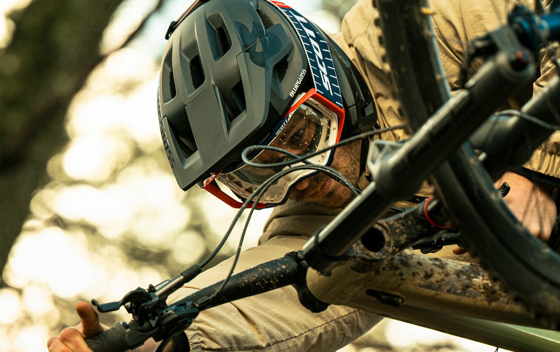 Jetro 3/4 Jet MTB Helmet for Enduro, E-MTB, Dirt | Bluegrass
