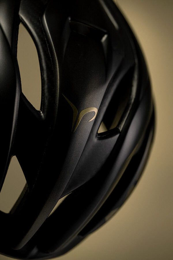 THE BLAČK EDITION, a tribute to champions | MET Helmets