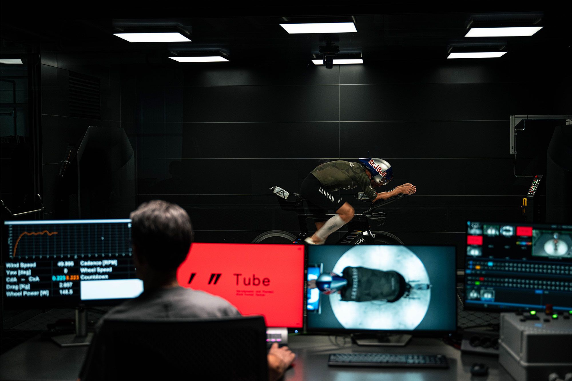 Tube Wind Tunnel | MET Helmets