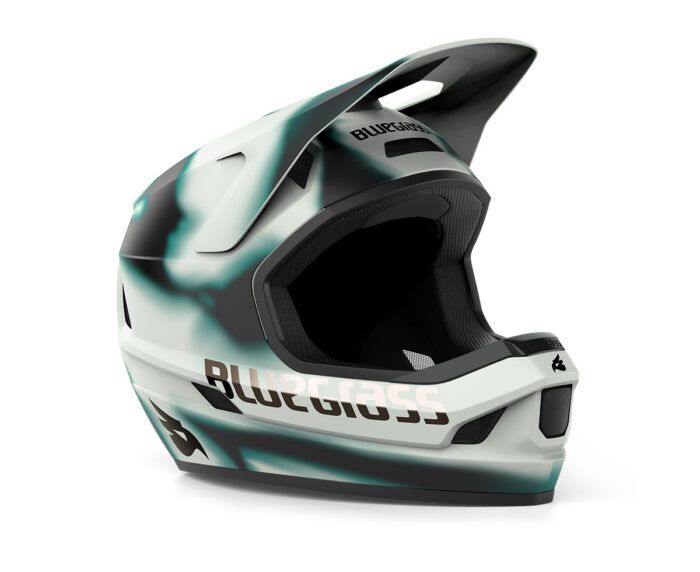Legit full-face helmet for DH, enduro and BMX | Bluegrass